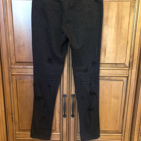 Alice + Olivia | Pants & Jumpsuits | Alice Olivia Pinstripe Distressed ...